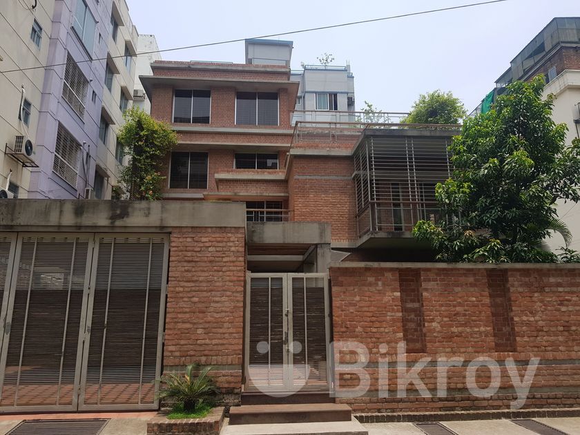3 storied 6500sft nice house Rent in Uttara-14. | Bikroy