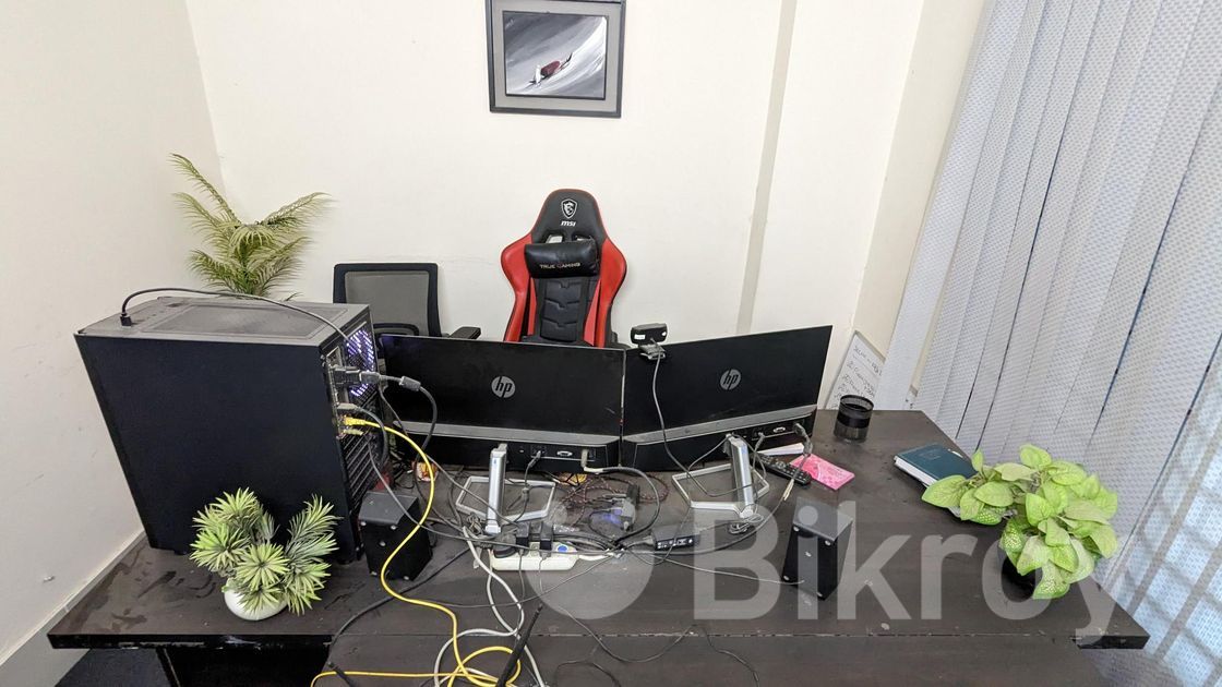 6 feet height and 2.5 width big computer table in Jatrabari | Bikroy