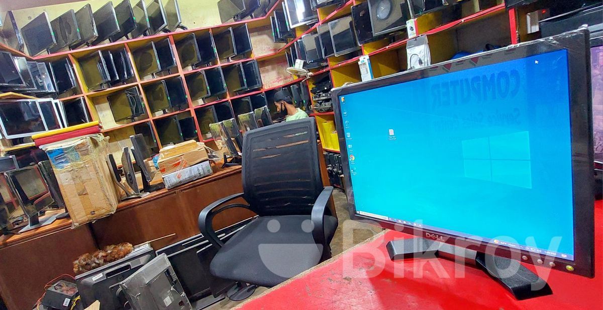 Bank Used Dell Brand ১৮ ইঞ্চি 100% Original Full HD Led Monitor & Cable for Sale in Elephant ...