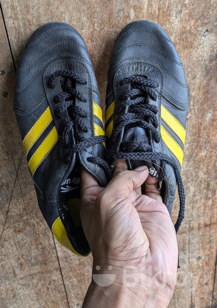 Boot For Football for Sale in Tejgaon | Bikroy