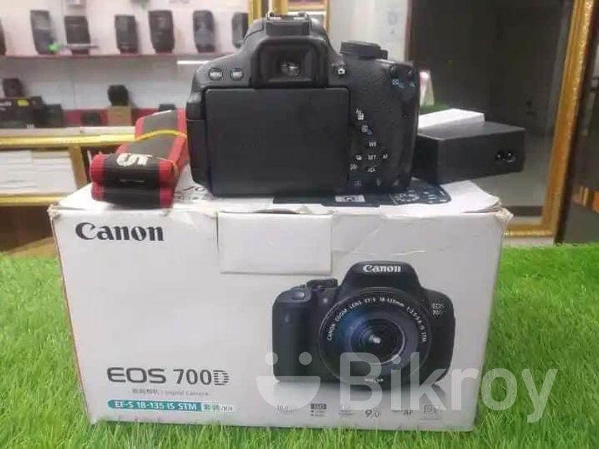 canon 700D full fresh camera. সাথে ৭৫-৩০০ জুম লেন্স থাকছে। | কুষ্টিয়া ...