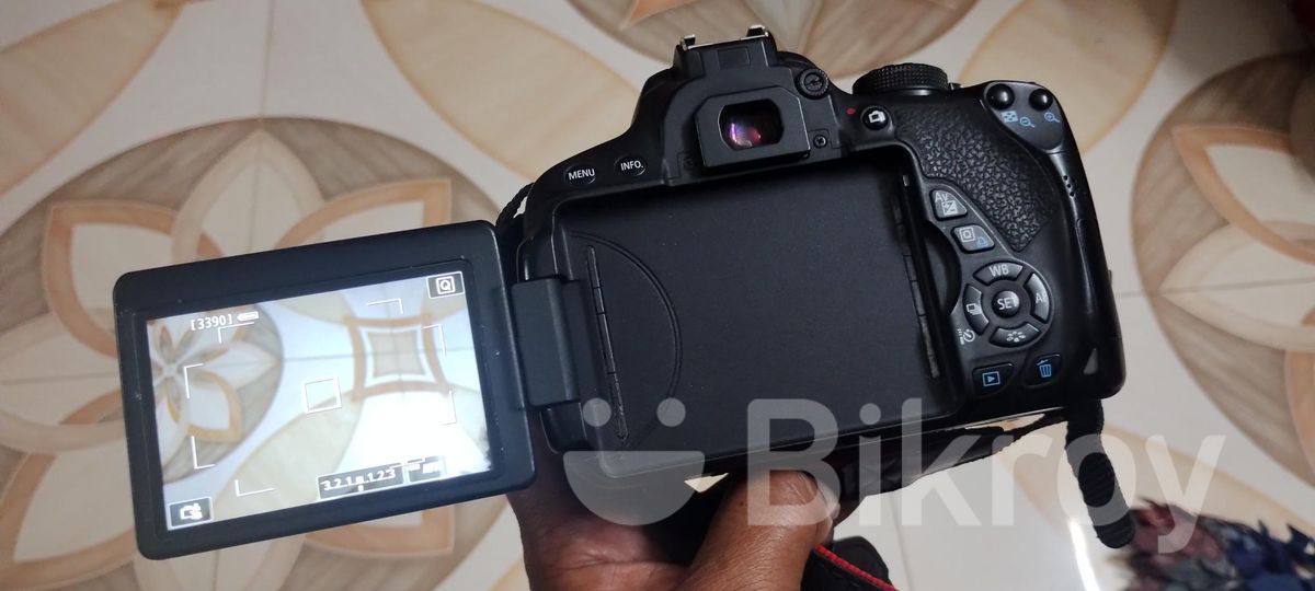 Canon 700d with Kit Lenc for Sale in Uposahar | Bikroy