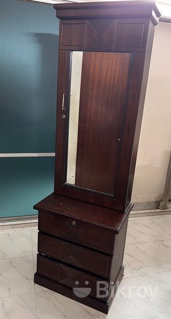 Classic Wood Dressing table for Sale in Farmgate | Bikroy