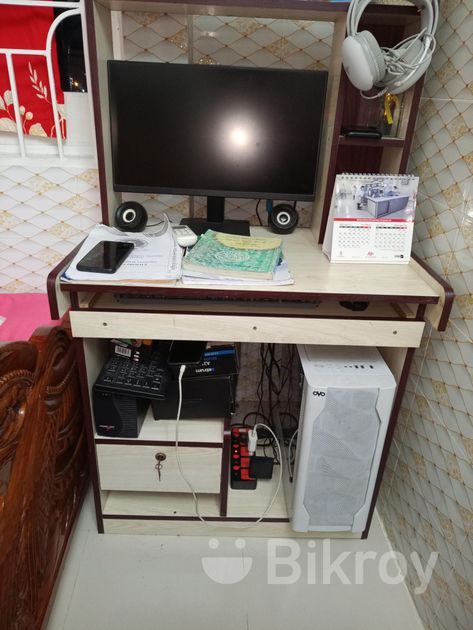 Computer Table for Sale in Narayanganj | Bikroy