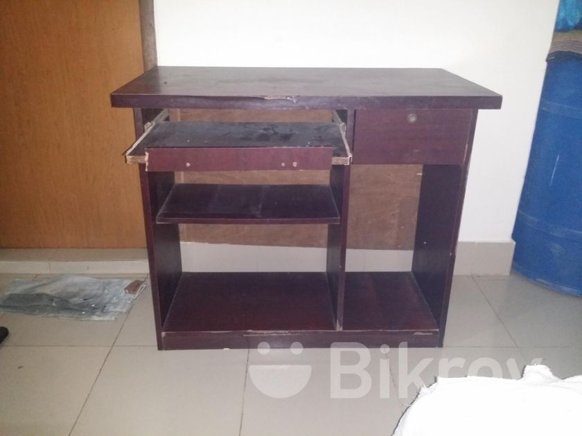 Computer Table For Sale. in Uttara | Bikroy