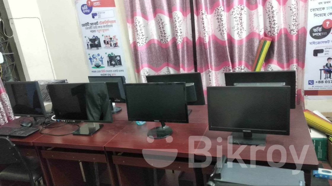 computer table for sell for Sale in Jatrabari | Bikroy