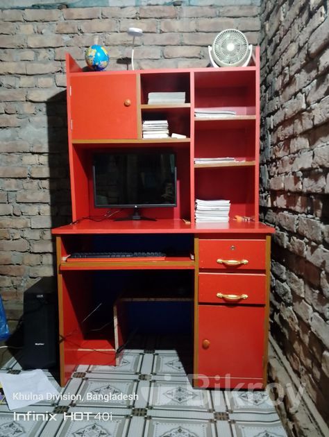 Computer with study table for Sale in Paikgachha | Bikroy