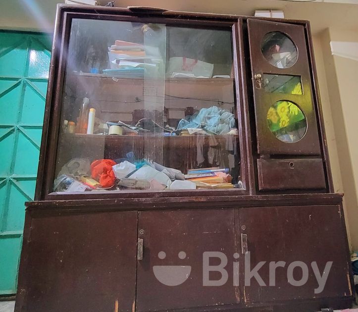 দারুন একটি বড় সুকেজ কাঠের তৈরি for Sale in Basabo | Bikroy