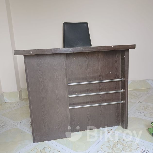 dask table with rocking chair in Demra | Bikroy