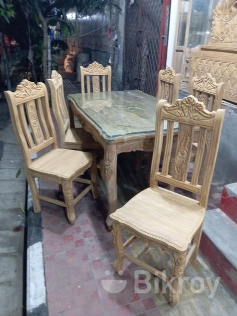 Dining table & 6 chair segun kat. বিক্রি in মিরপুর | Bikroy