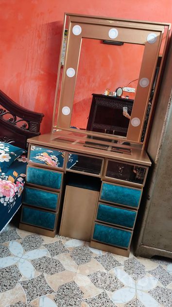 Dressing Table for Sale in Wari | Bikroy