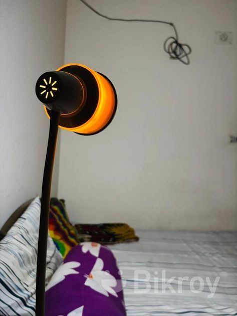 একটা Tabel Lamp বিক্রি হবে for Sale in Jatrabari | Bikroy
