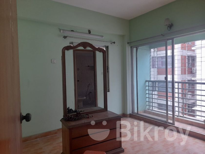 Flat To-let at Lalmatia (3 Bed, 4 Bath, Titas Gas, Car Parking ...