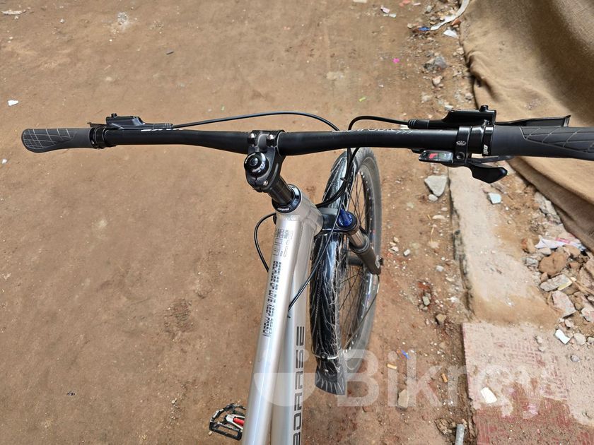 FULL HIGHLY CUSTOM BUILD HYBRID CYCLE | Basabo | Bikroy