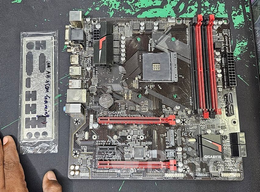 GIGABYTE GA-AB350M-Gaming 3 (rev. 1.0) AM4 AMD B350 USB 3.1 HDMI for Sale in Elephant Road | Bikroy