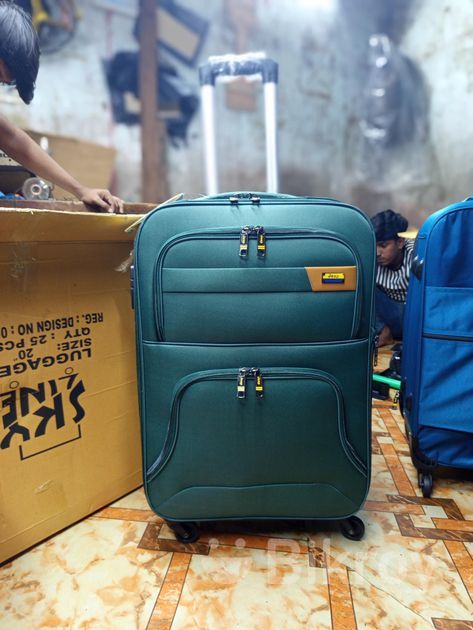 high quality luggage for Sale in Bangshal | Bikroy