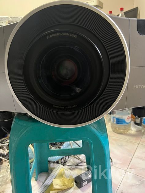 hitachi cpx10000 projector lumens 7500 for Sale in Elephant Road | Bikroy