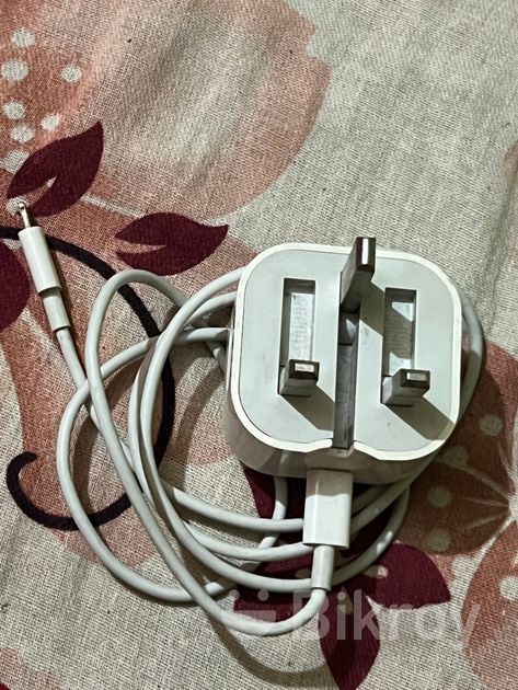 Iphone Er Original Charger for Sale in Rupatali | Bikroy