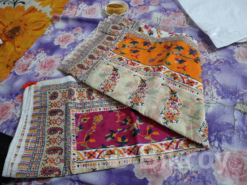 kicu new saree sell korbo | Bikroy