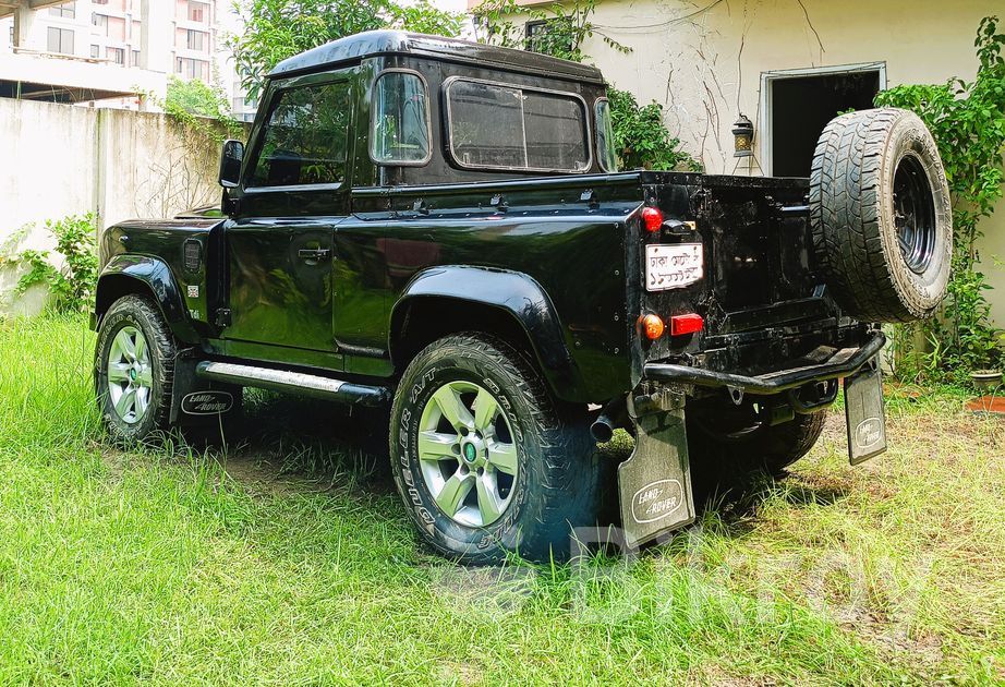 Land Rover Defender Diesel Pickup 1995 for Sale in Banani | Bikroy