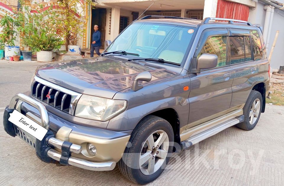 Mitsubishi GDI Pajero With Sunroof 1998 for Sale in Halishahar | Bikroy