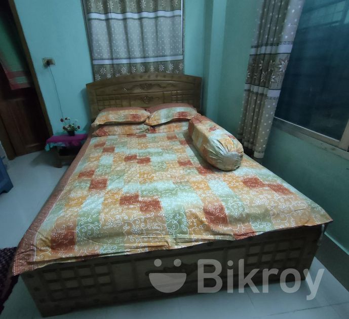 ম্যাট্রেস সহ খাট (৫×৭) for Sale in Malibag | Bikroy