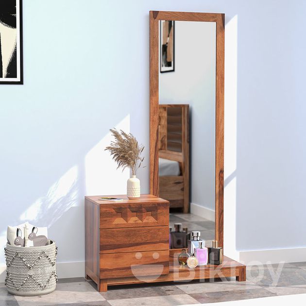 New model dressing table,, 🥰 in Chawkbazar | Bikroy