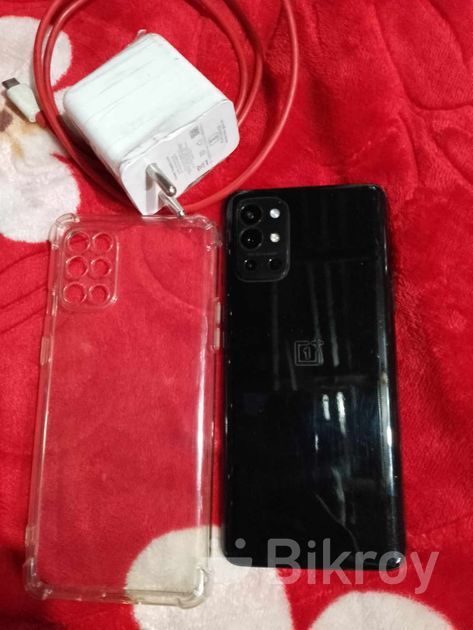 OnePlus 9R 12+4/256 (Used) for Sale in Court Station | Bikroy
