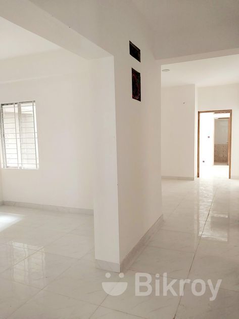 READY FLAT ////1327sft | Bikroy