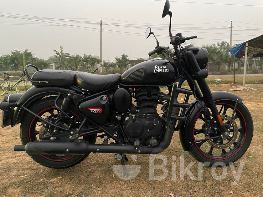 Royal Enfield Classic 350 . 2025 for Sale | Bashundhara | Bikroy