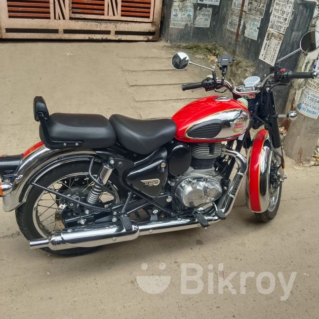 Royal Enfield Classic 350 . 2025 for Sale | Paltan | Bikroy