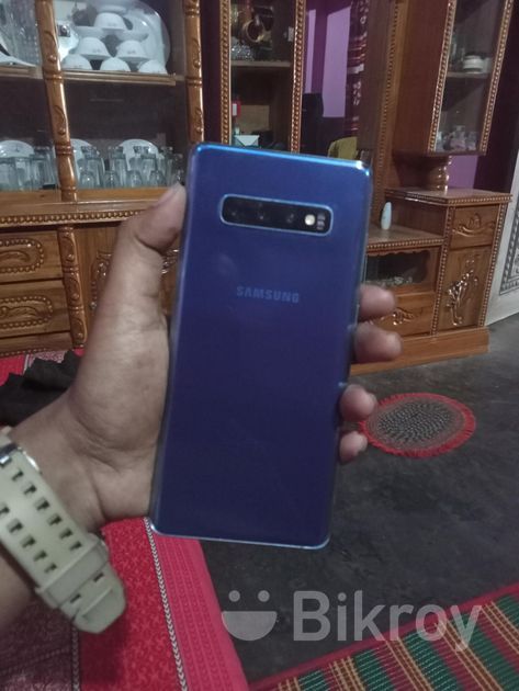 Samsung Galaxy S10 Plus . (Used) for Sale in Dhamrai | Bikroy