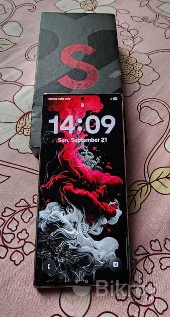 Samsung Galaxy S22 Ultra very fresh with box (Used) for Sale in Puran ...