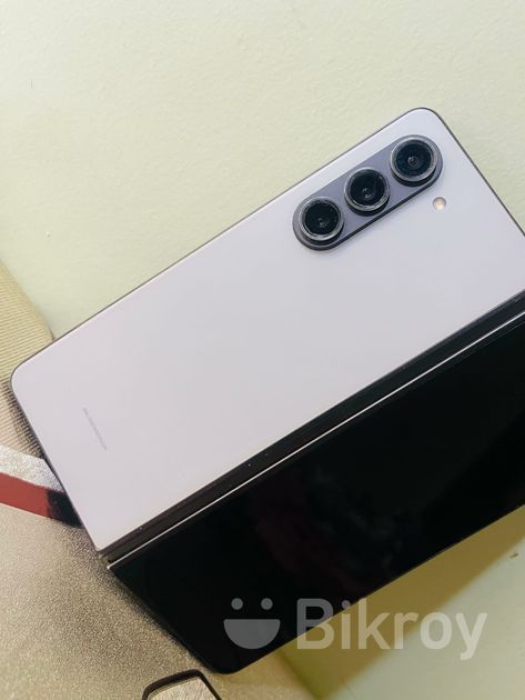 Samsung Galaxy Z Fold 5 Look like fresh. (Used) for Sale in Uttara | Bikroy
