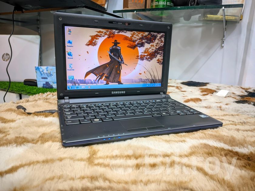 Samsung mini LAPTOP 2GB RAM 250GB HDD fresh condition 3 years warranty ...