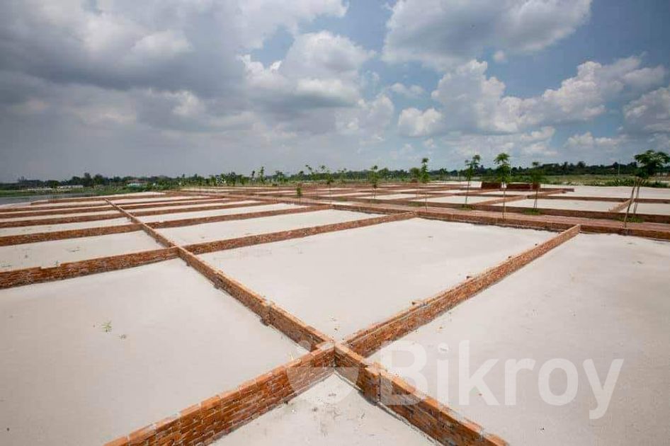 স্বচ্ছ জমিতে নিজের মালিকানায় বাস্তব ঠিকানা - Jalshiri Abason | Bikroy