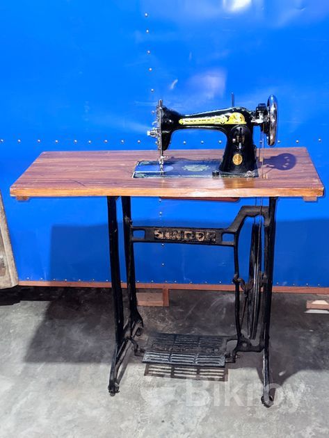 Singer Manual Sewing Machine with Stand – Full Working Condition for ...
