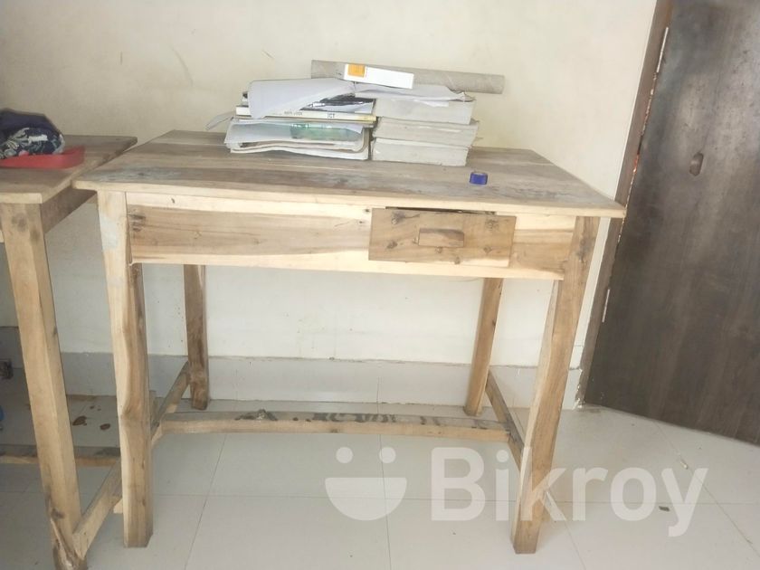 Single Bed, Table & Toshok for Sale in Town Hall | Bikroy