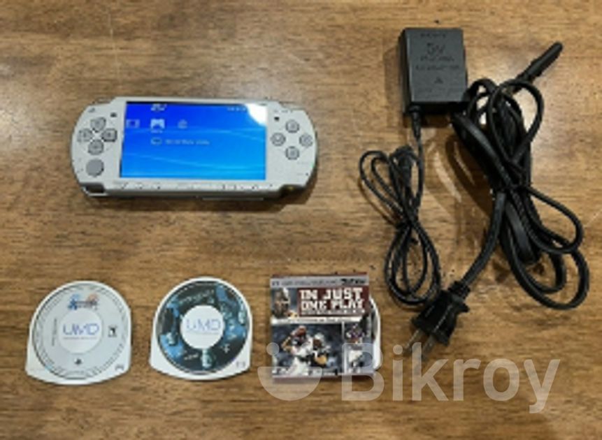 sony psp silver | নওগাঁ | Bikroy