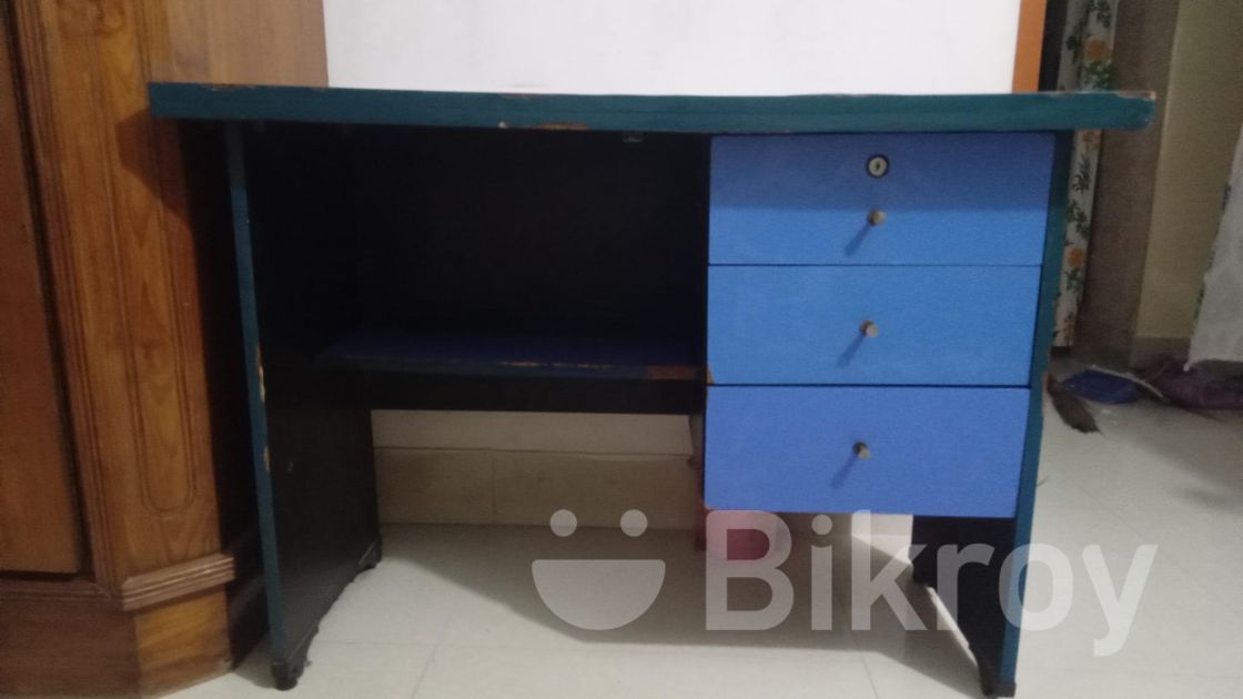 Study Table for Sale in Rampura | Bikroy