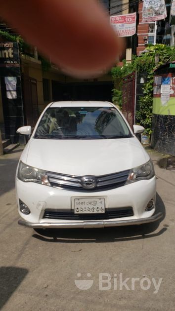 Toyota Axio NON HYBRID 2012 for Sale in Elephant Road | Bikroy