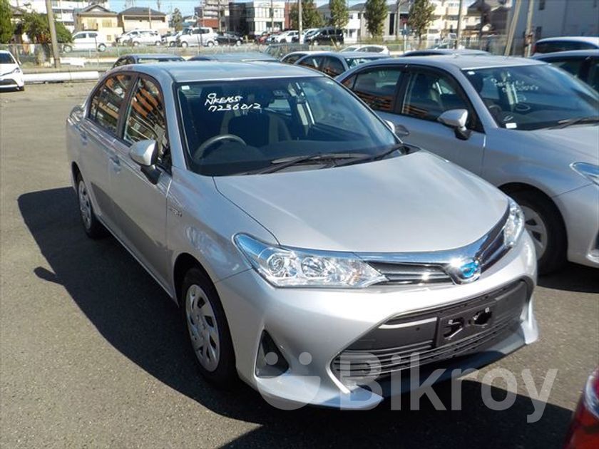 Toyota Axio EX HYBRID 2020 for Sale in Baridhara | Bikroy