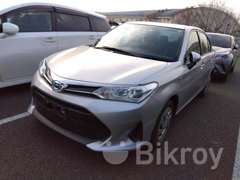 Toyota Axio EX HYBRID SILVER 2020 for Sale in Baridhara | Bikroy