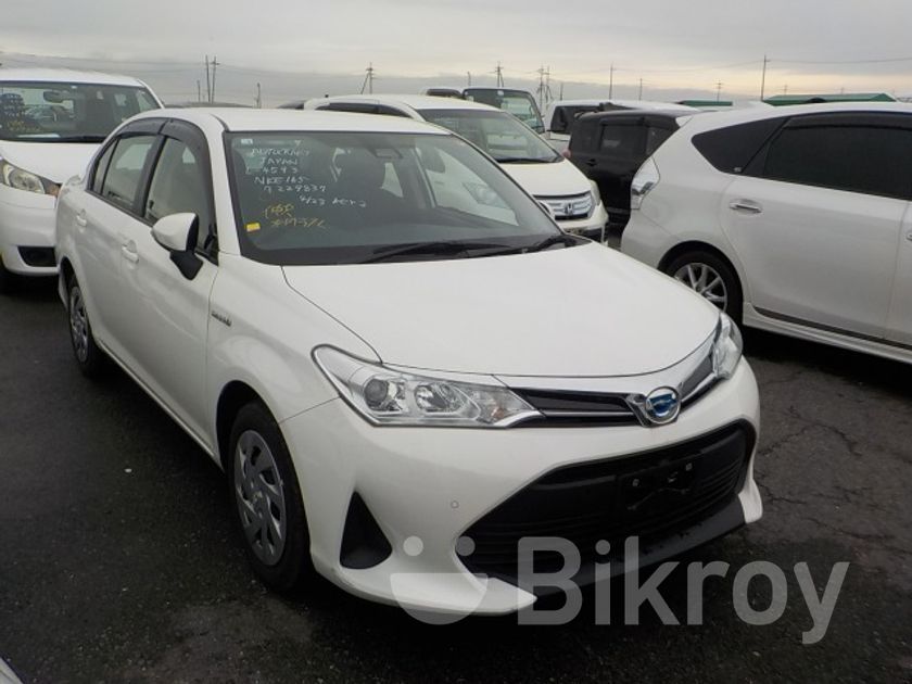 Toyota Axio G -Hybrid new Shape 2019 for Sale in Malibag | Bikroy