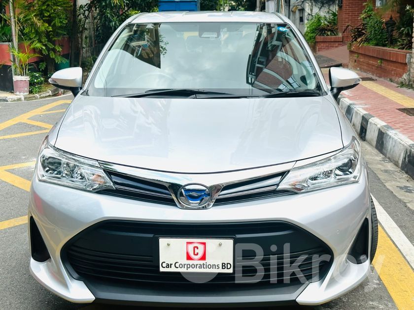 Toyota Axio HV, Grade-4, Silver 2018 for Sale in Gulshan | Bikroy