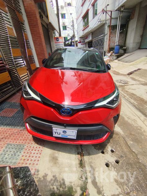 Toyota C-HR TWO TON 360 CAM 2019 for Sale in Baridhara | Bikroy