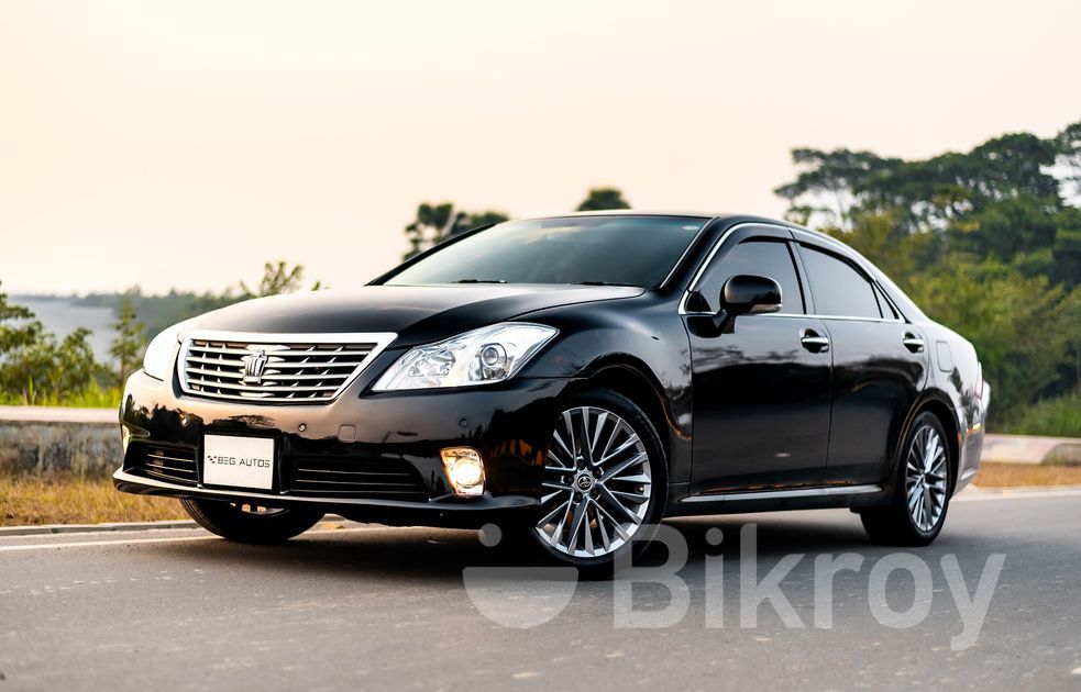 Toyota Crown Royal Saloon 2011 for Sale in Gulshan | Bikroy