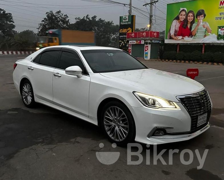 Toyota Crown Royal Saloon Sunroof 2016 for Sale in Baridhara | Bikroy
