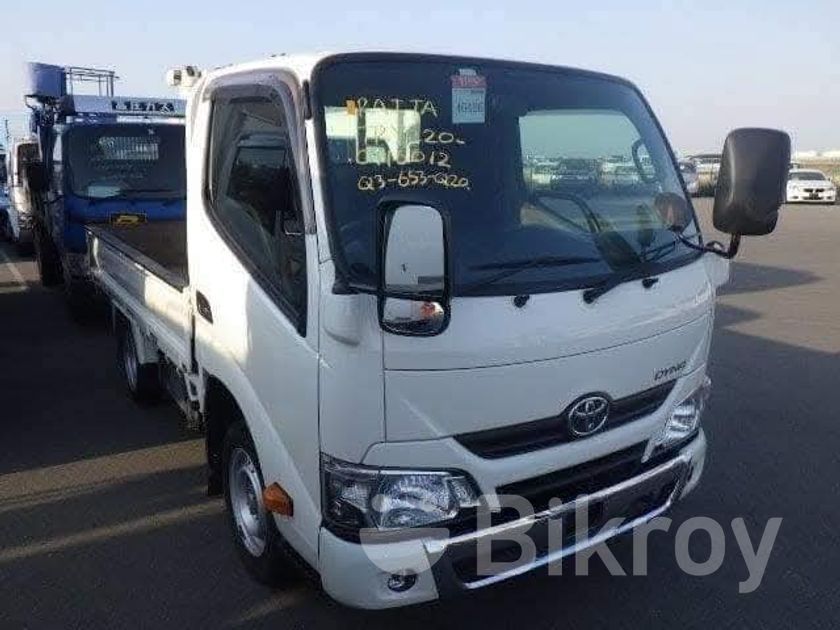 Toyota Dyna Diesel PICKUP AUTO 2021 for Sale in Bandar | Bikroy