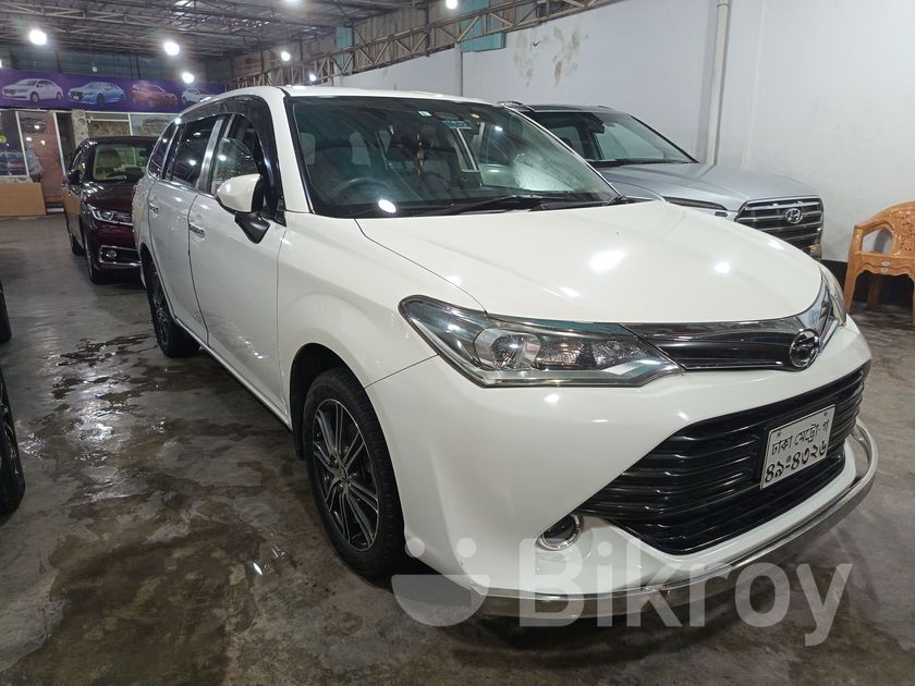 Toyota Fielder Axio 2017 for Sale in Banani | Bikroy